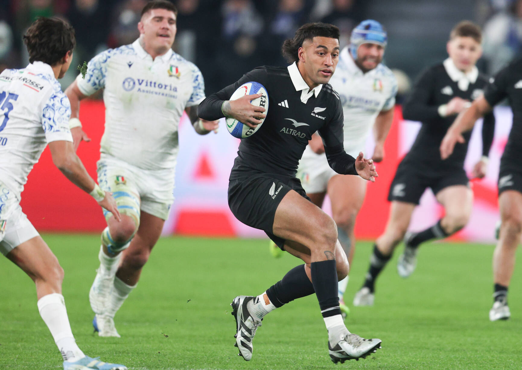 Irish Rugby | Leinster Recruit Rieko Ioane For Next Season