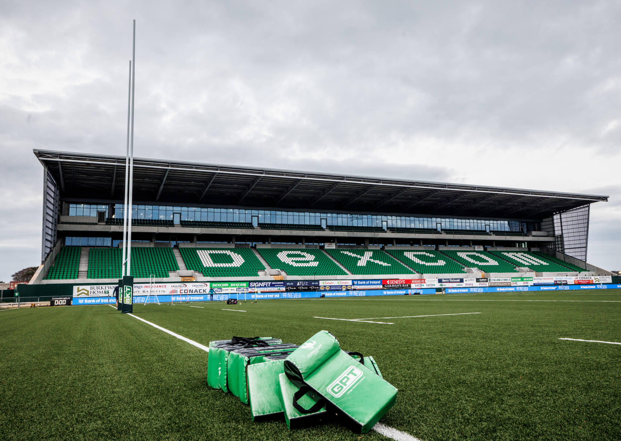 Irish Rugby | The Clan Stand Returns To Dexcom Stadium