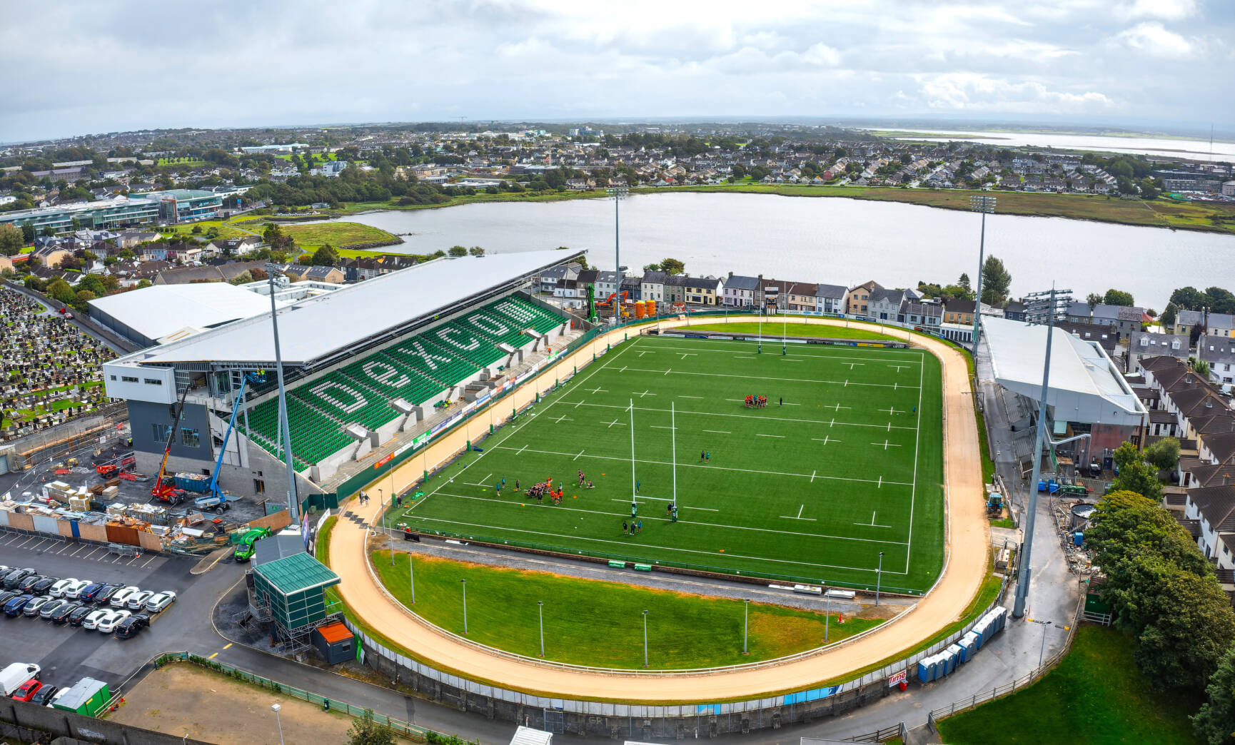 Irish Rugby | The Clan Stand Returns To Dexcom Stadium